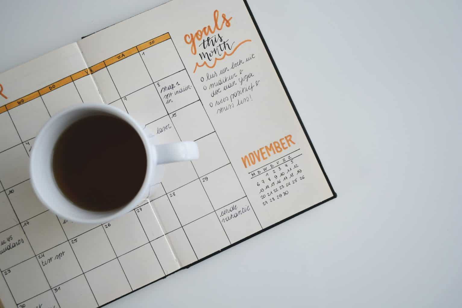 Holiday Social Media Posts: 7 Brilliant Ideas to Include in Your ...