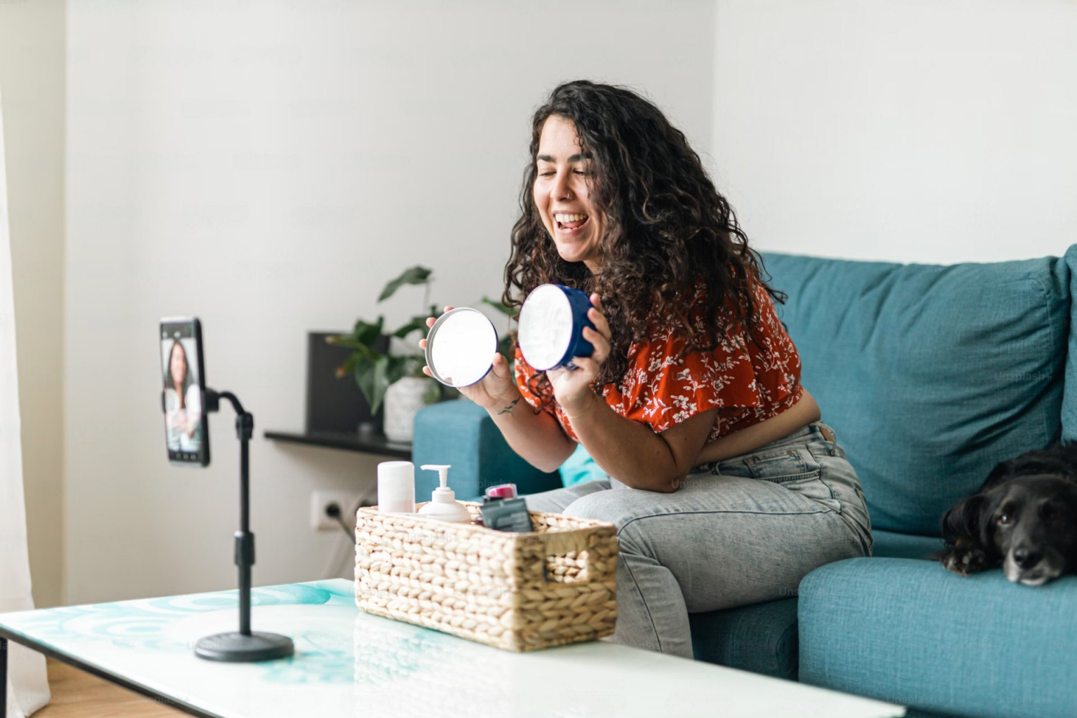 What is Influencer Marketing? A Definition and Guide to Influencer Collabs